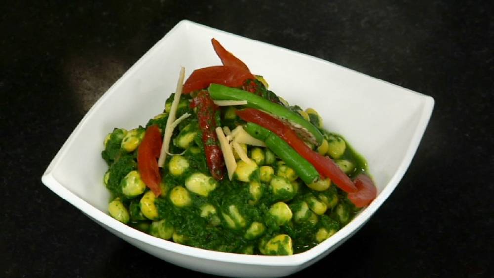 Makai aur Palak ki Subzi: How To Make Makai aur Palak ki Subzi | Food Food