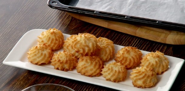 Coconut Macroons - Food Food